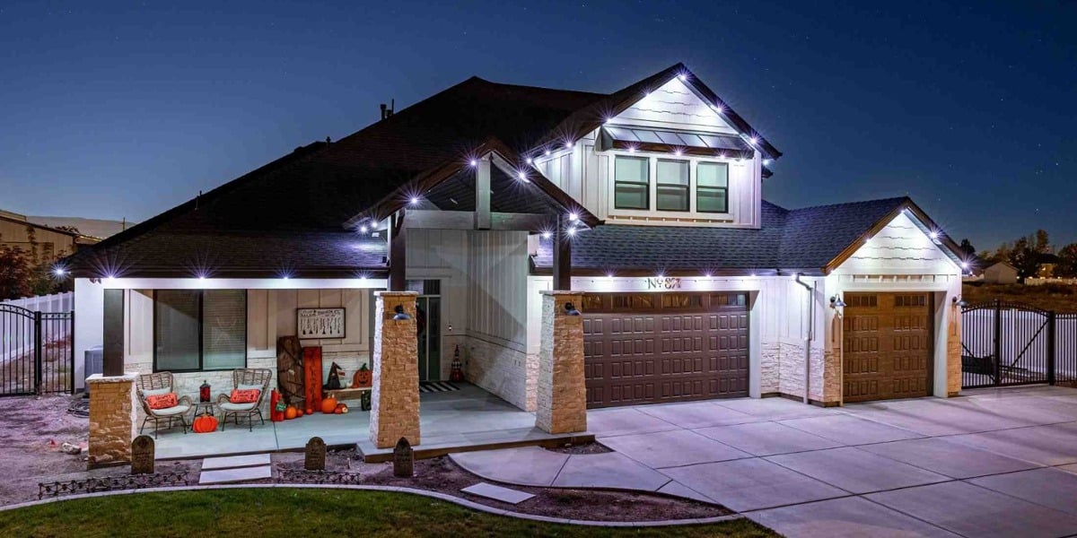 Professionally Installed, Programmable, Exterior Lighting | Trimlight